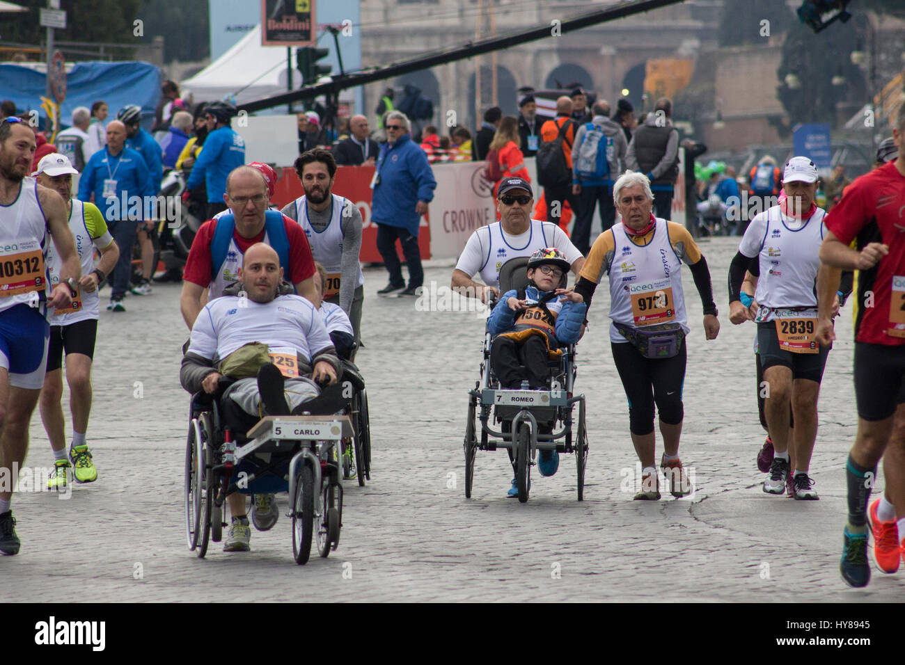 Today held the Rome Marathon, 42 km in one of the most beautiful ...