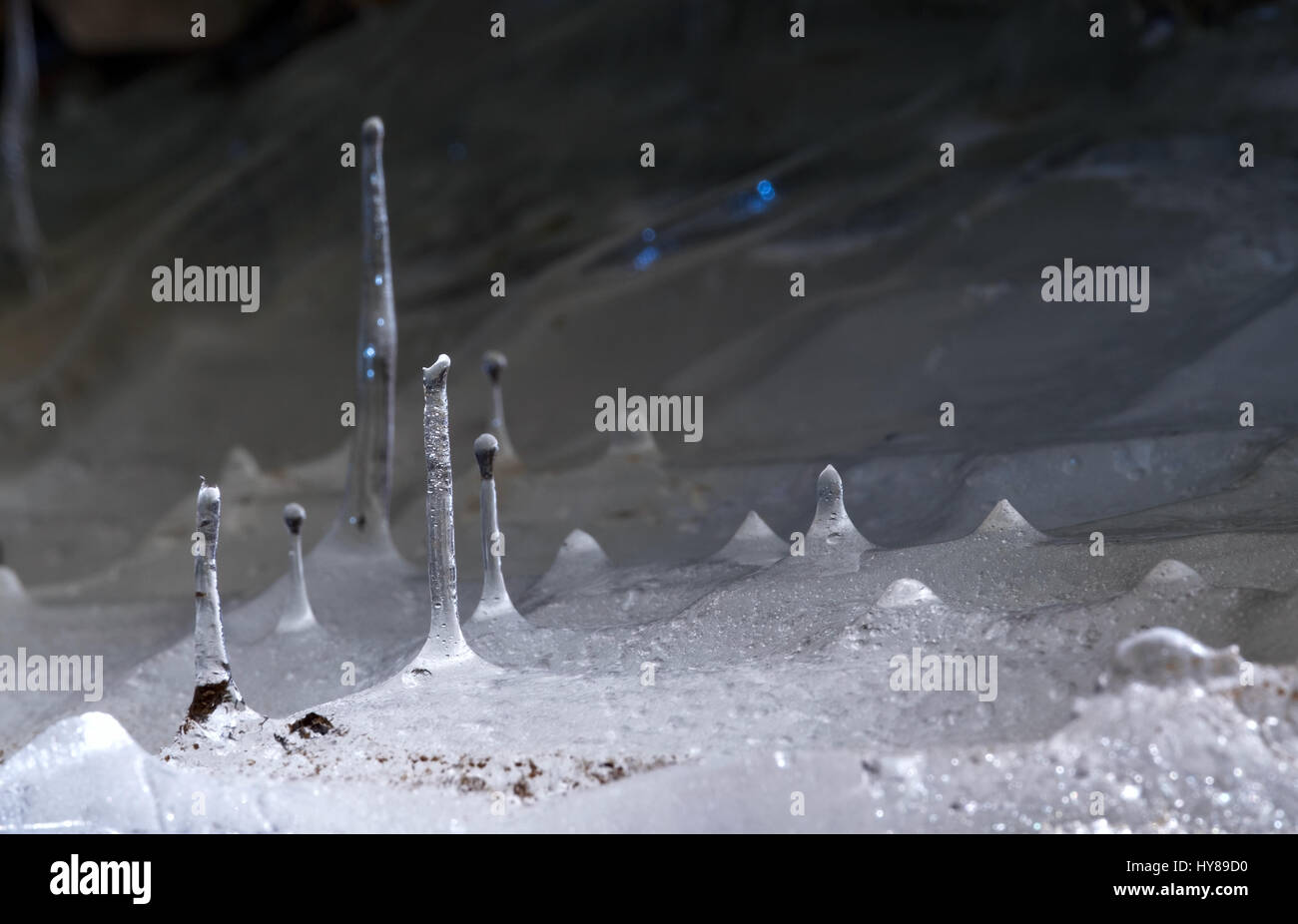 Ice columns hi-res stock photography and images - Alamy