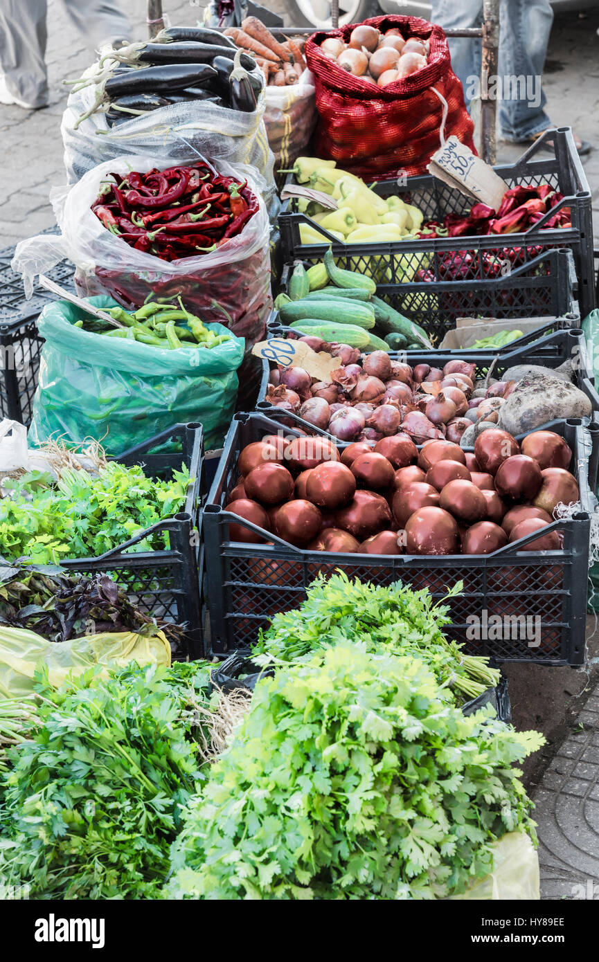 Middle east market stalls hi-res stock photography and images - Alamy