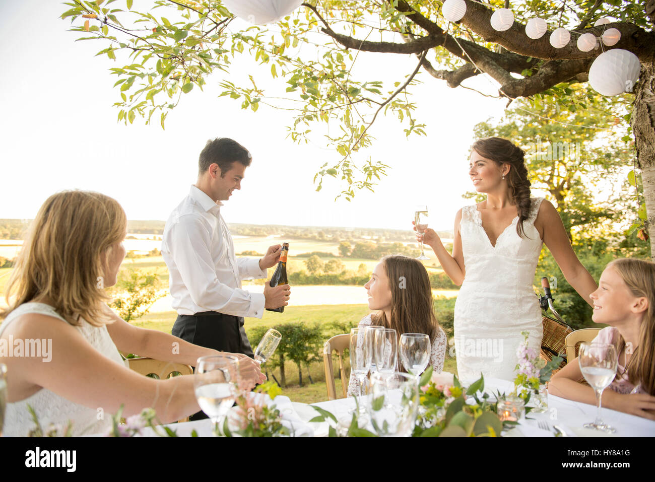 Wedding table bride groom hi-res stock photography and images - Alamy