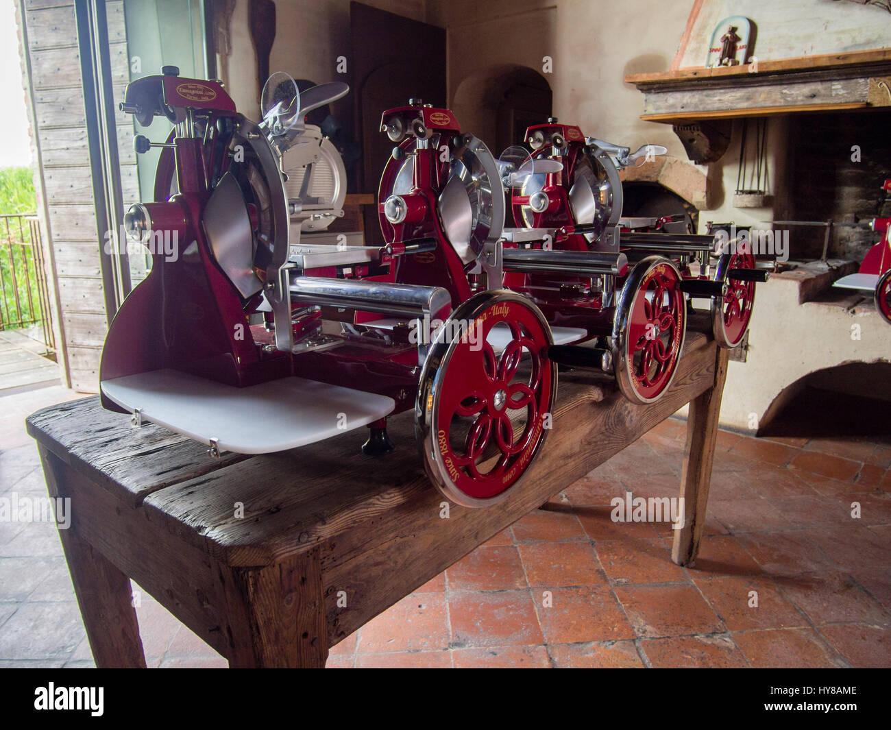 Mechanical slicer for the competition of prosciutto cut ham and cold ...