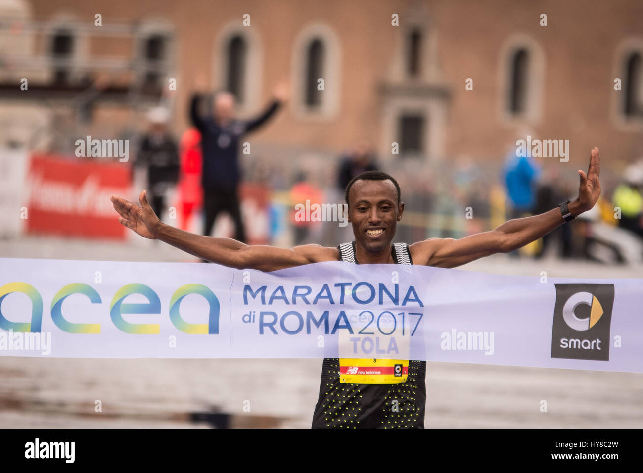 Rome, Italy. 02nd Apr, 2017. Rome April 02 2017; Runners participate in ...