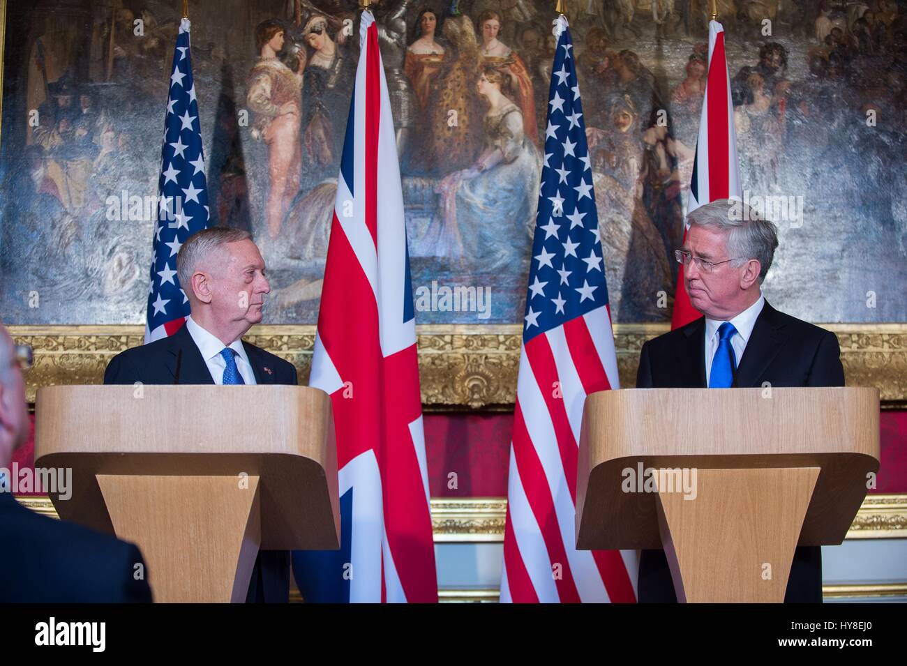 London defence conference hi-res stock photography and images - Alamy