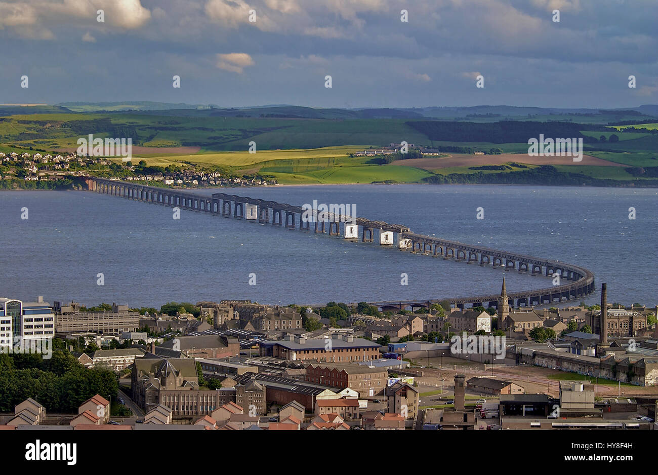 Dundee and the river Tay railway bridge Stock Photo - Alamy