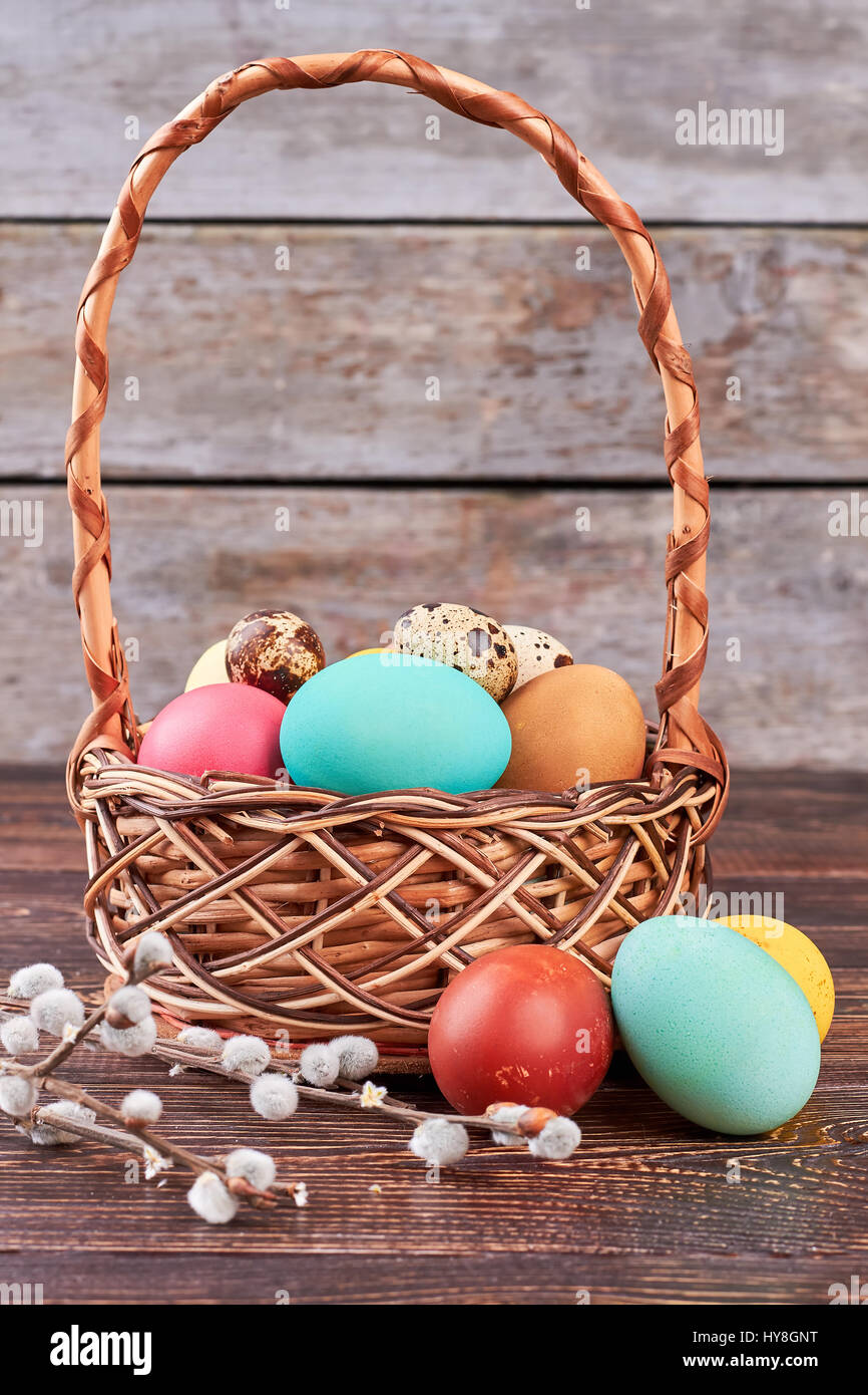 Colored eggs willow branches hi-res stock photography and images - Alamy