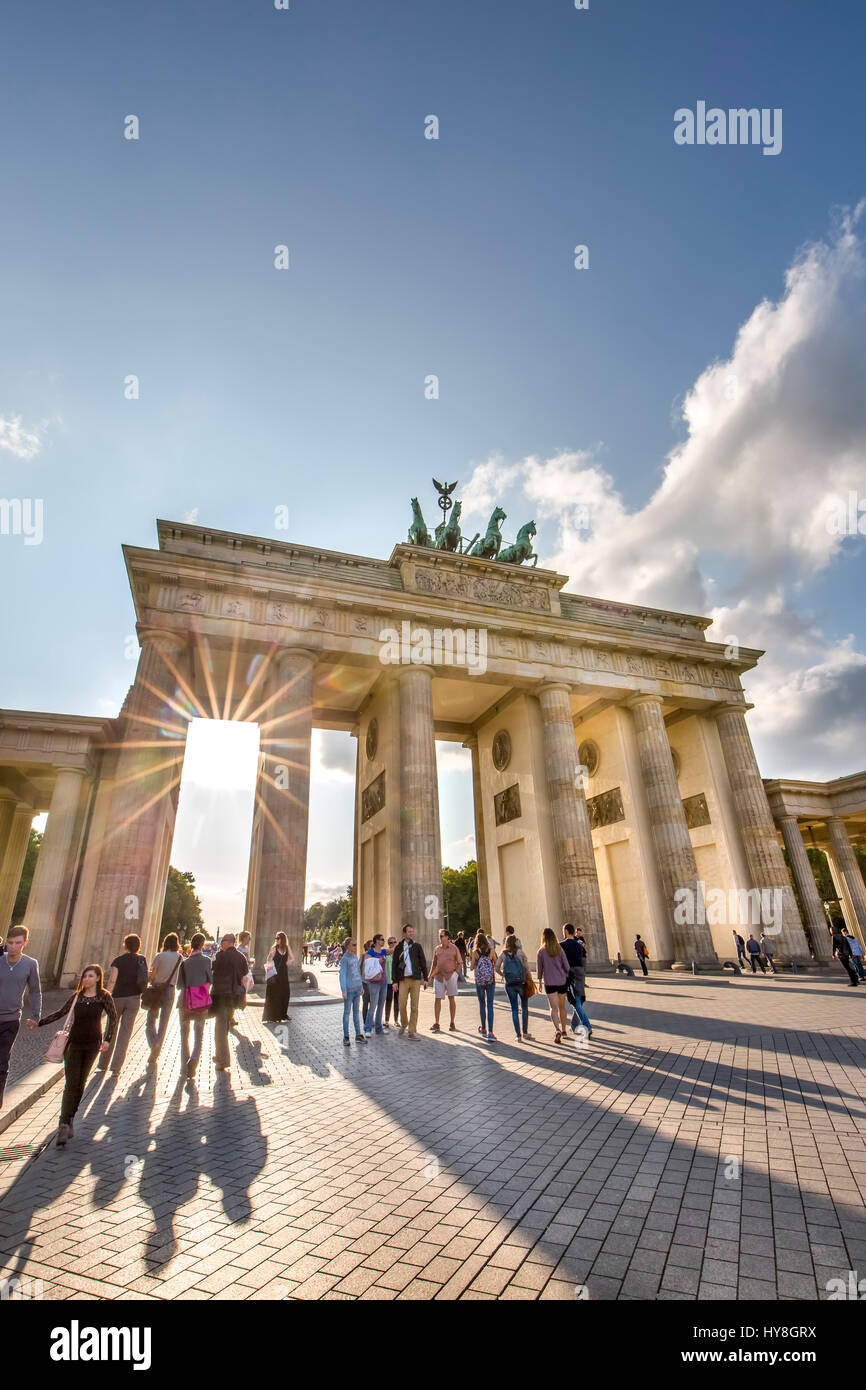 Brandenburg gate hi-res stock photography and images - Alamy