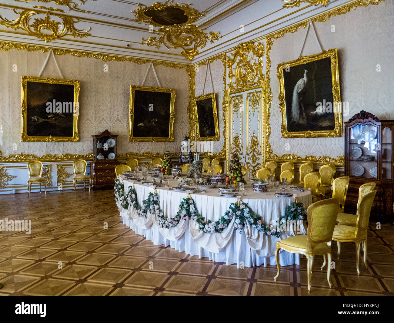 Royal banquet room in Catherine Palace in Pushkin Stock Photo - Alamy