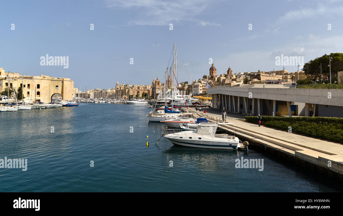 Harbour at Dockyard Creek, Birgu, Valletta, Malta Stock Photo - Alamy