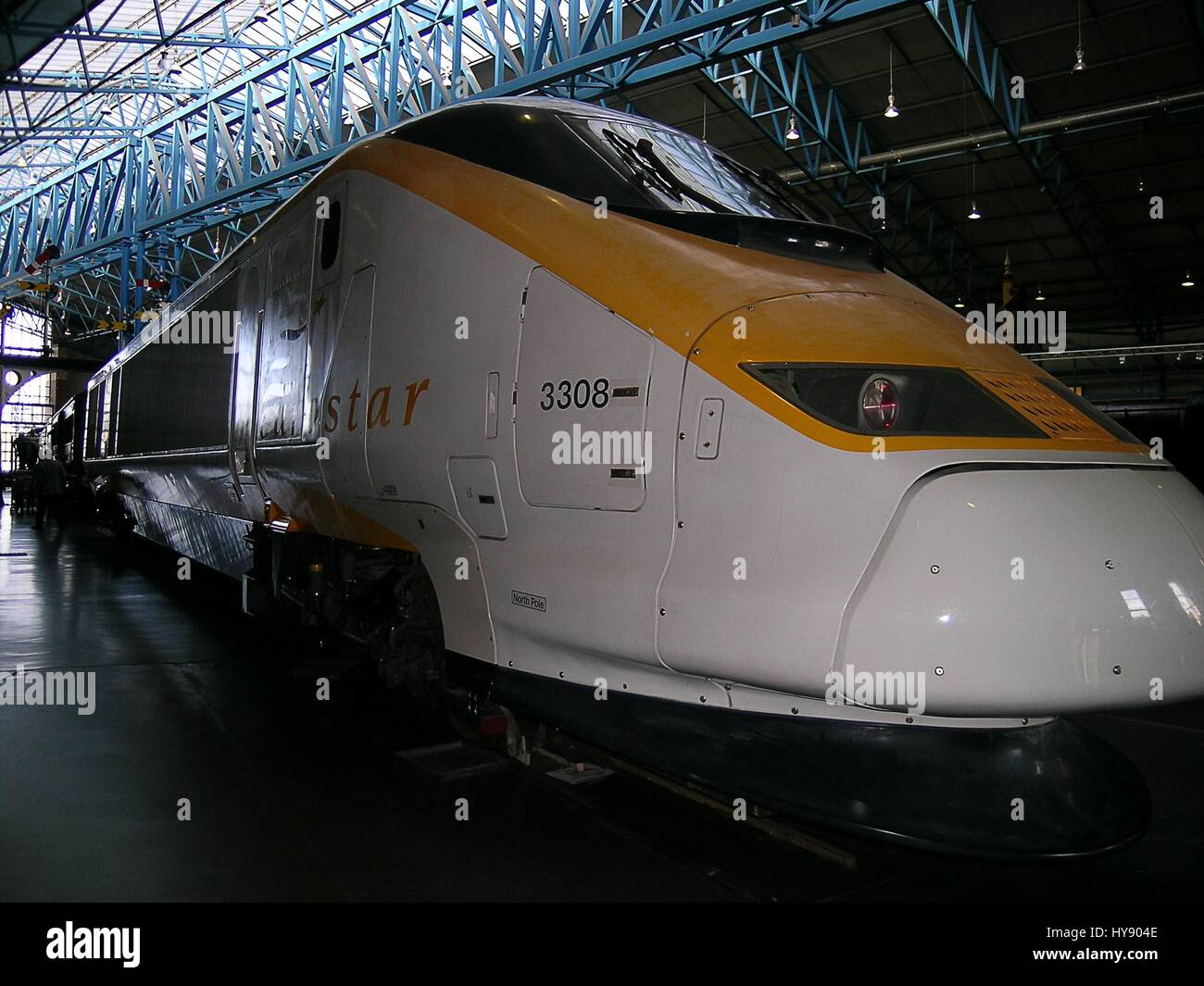 Railway trains and streets hi-res stock photography and images - Alamy