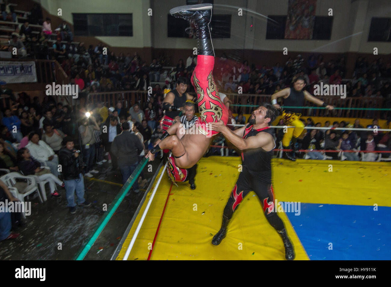 Free Wrestling in Mexico is huge, this "sport" or "spectacle" gets to ...