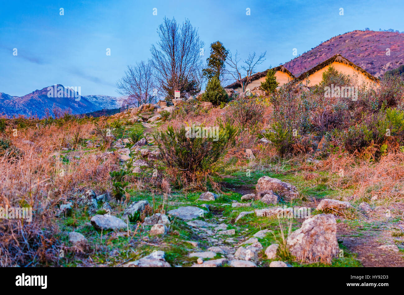 The castro of El Raso is a settlement vetón located in the municipality ...