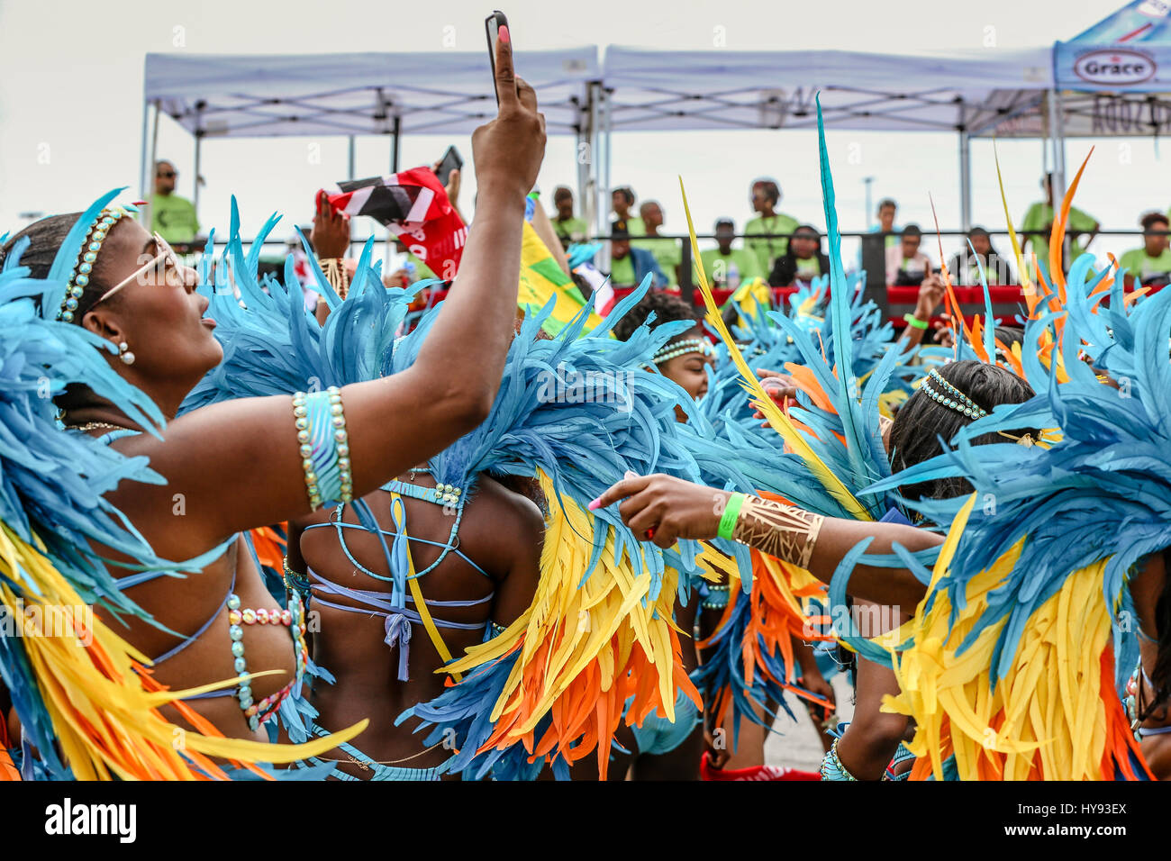 Toronto caribbean carnival family hi-res stock photography and images ...