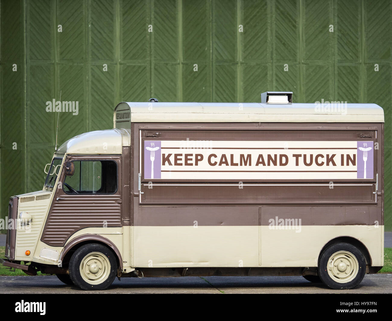A retro food van at the Imperial War Museum, Duxford, UK Stock Photo ...