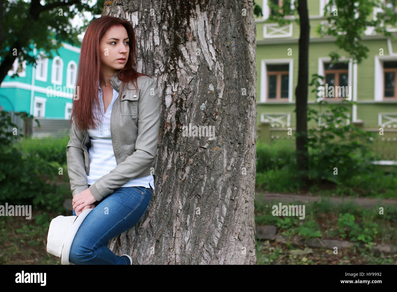 woman in tree park outdoor Stock Photo - Alamy