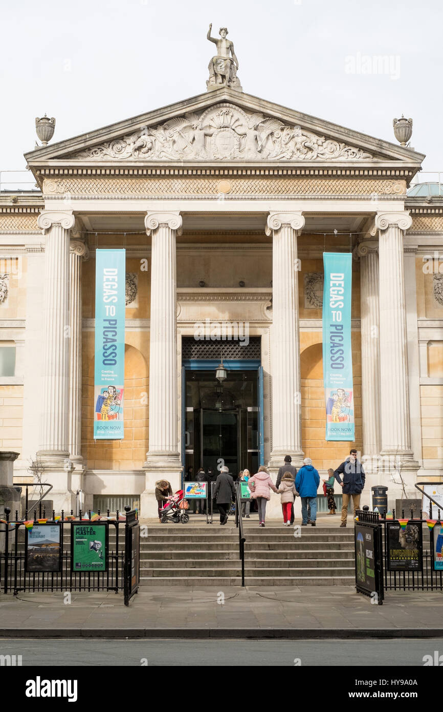 The Pedimented façade of the Ashmolean Museum, Oxford, England, United ...