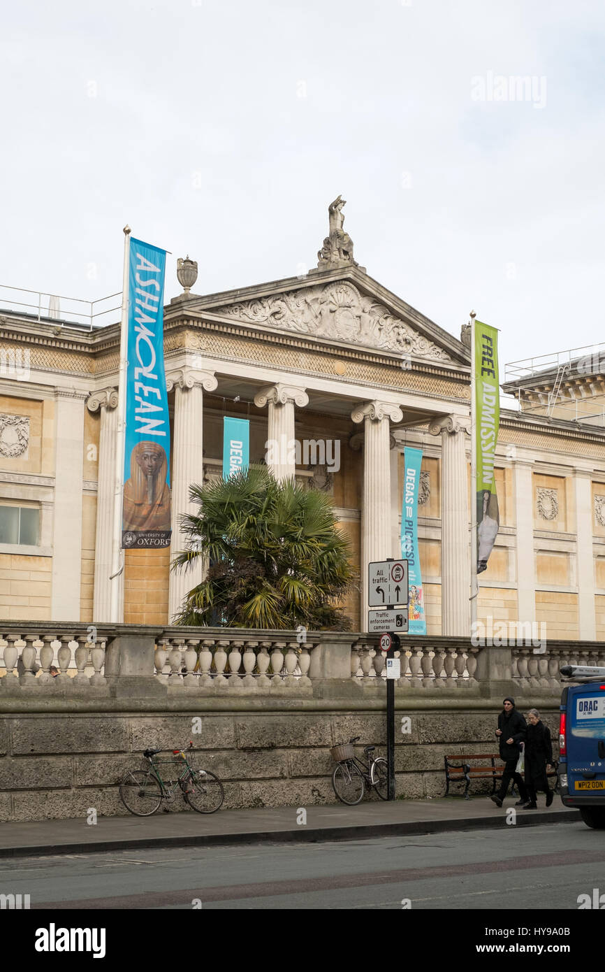 Ashmolean museum exterior hi-res stock photography and images - Alamy