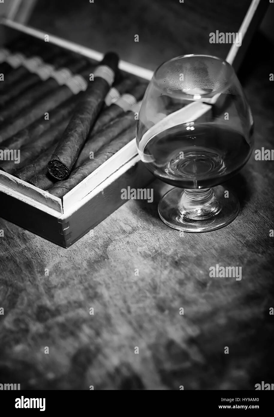 Havana cigar texture Black and White Stock Photos & Images - Alamy