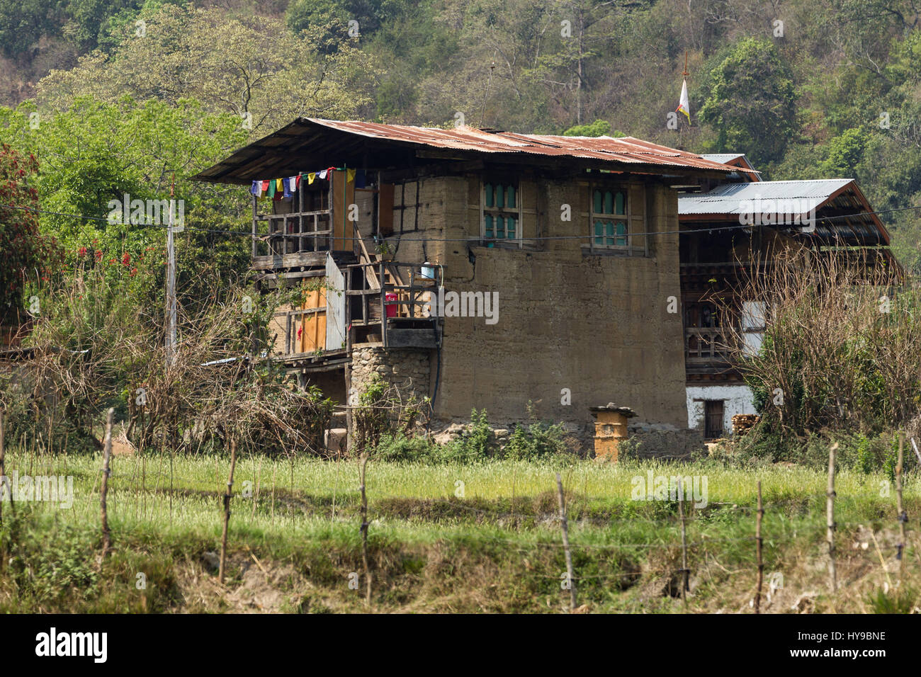 Bhutanese style houses hi-res stock photography and images - Alamy