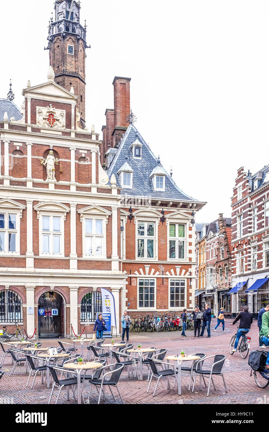 Shopping haarlem hi-res stock photography and images - Alamy