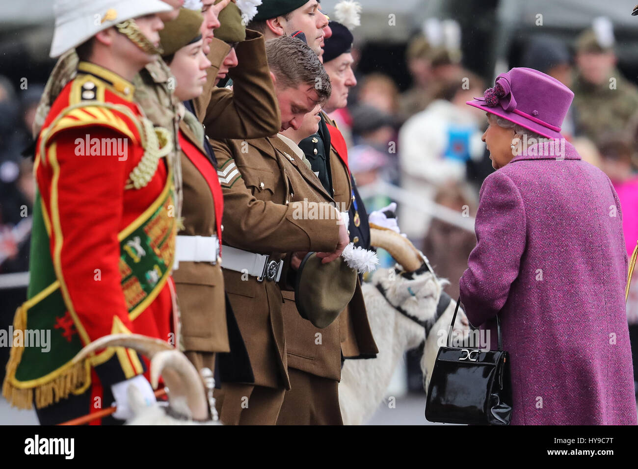 Her Majesty Queen Elizabeth presents leeks to the 1st Battalion Royal ...
