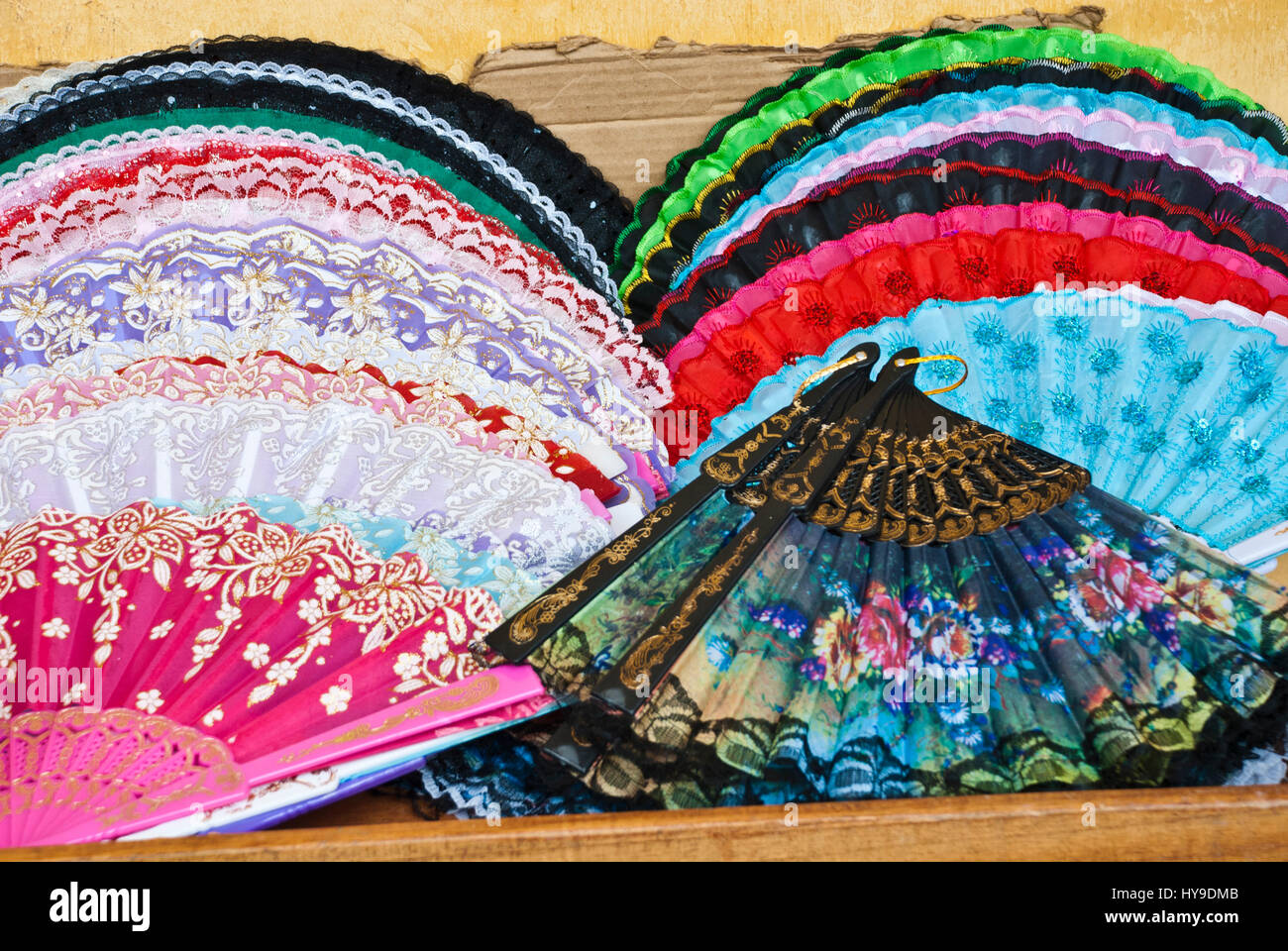Street market - Personal accessory - Folding Fan Stock Photo - Alamy