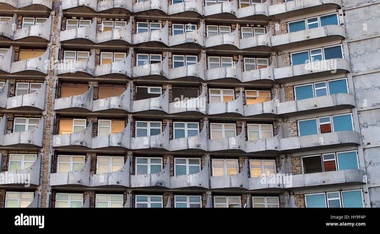 Demolition of high rise building hi-res stock photography and images ...