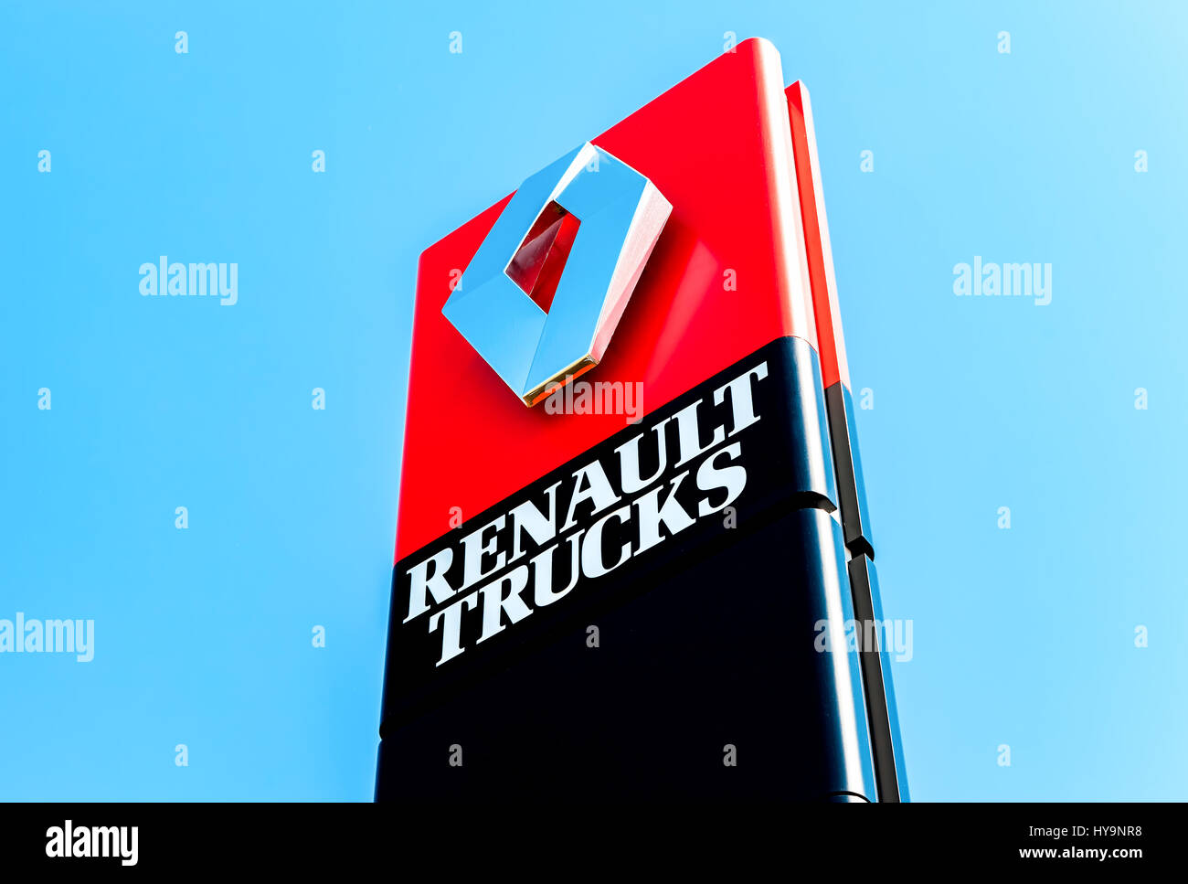 Renault truck logo hi-res stock photography and images - Alamy