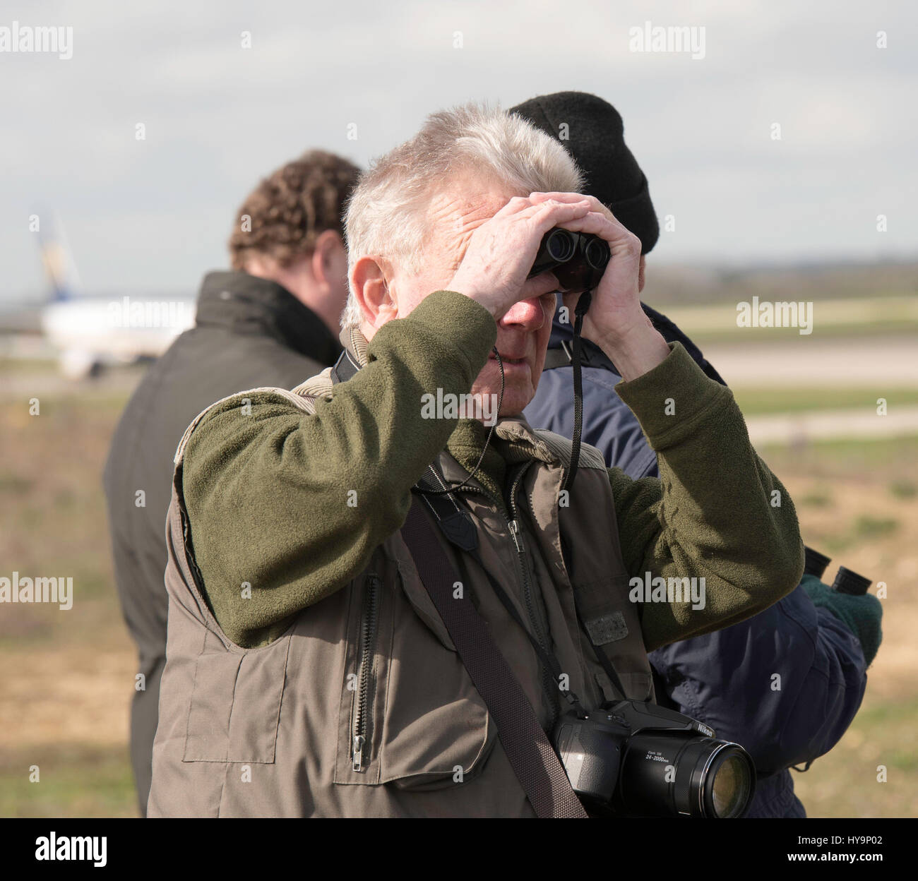 Aircraft spotter hi-res stock photography and images - Alamy