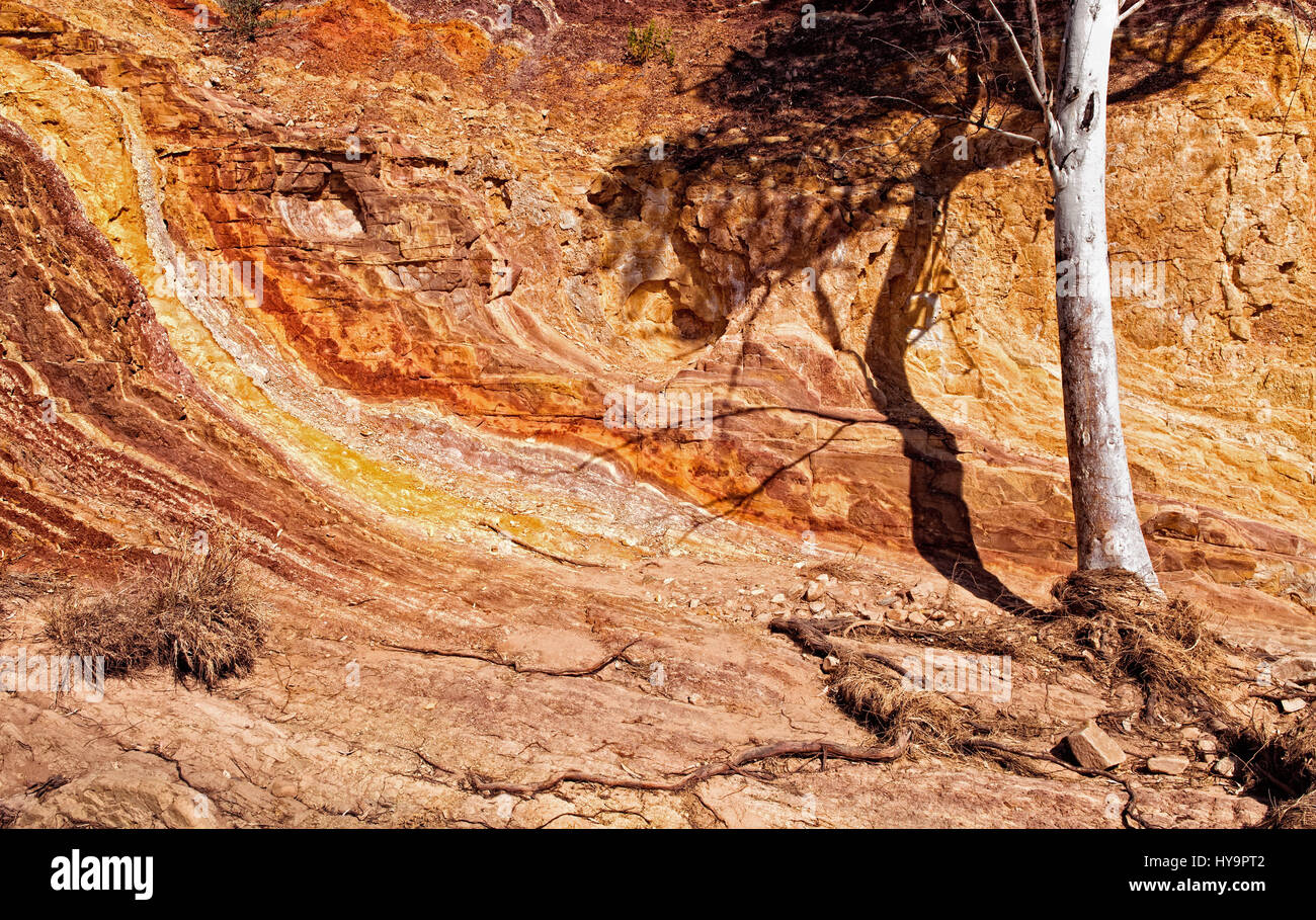Sedimentary rock layers australia hi-res stock photography and images ...