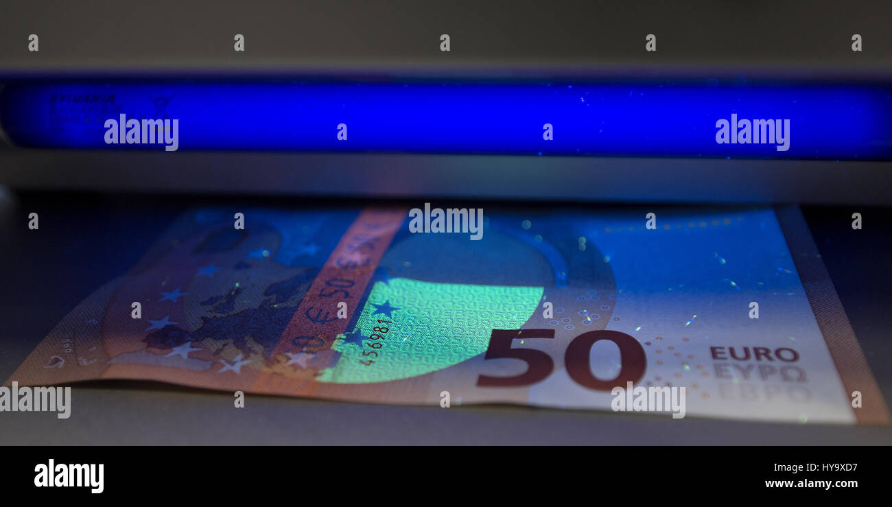 50 euro note hologram euro hi-res stock photography and images - Alamy