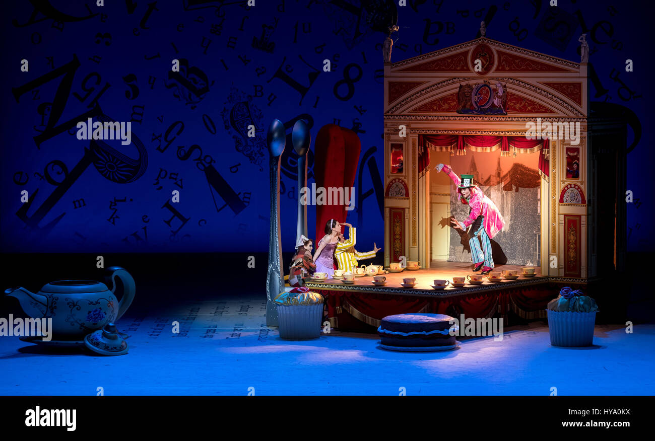 Munich, Germany. 31st Mar, 2017. Ksenia Ryzhkova as Alice, Dustin Klein ...