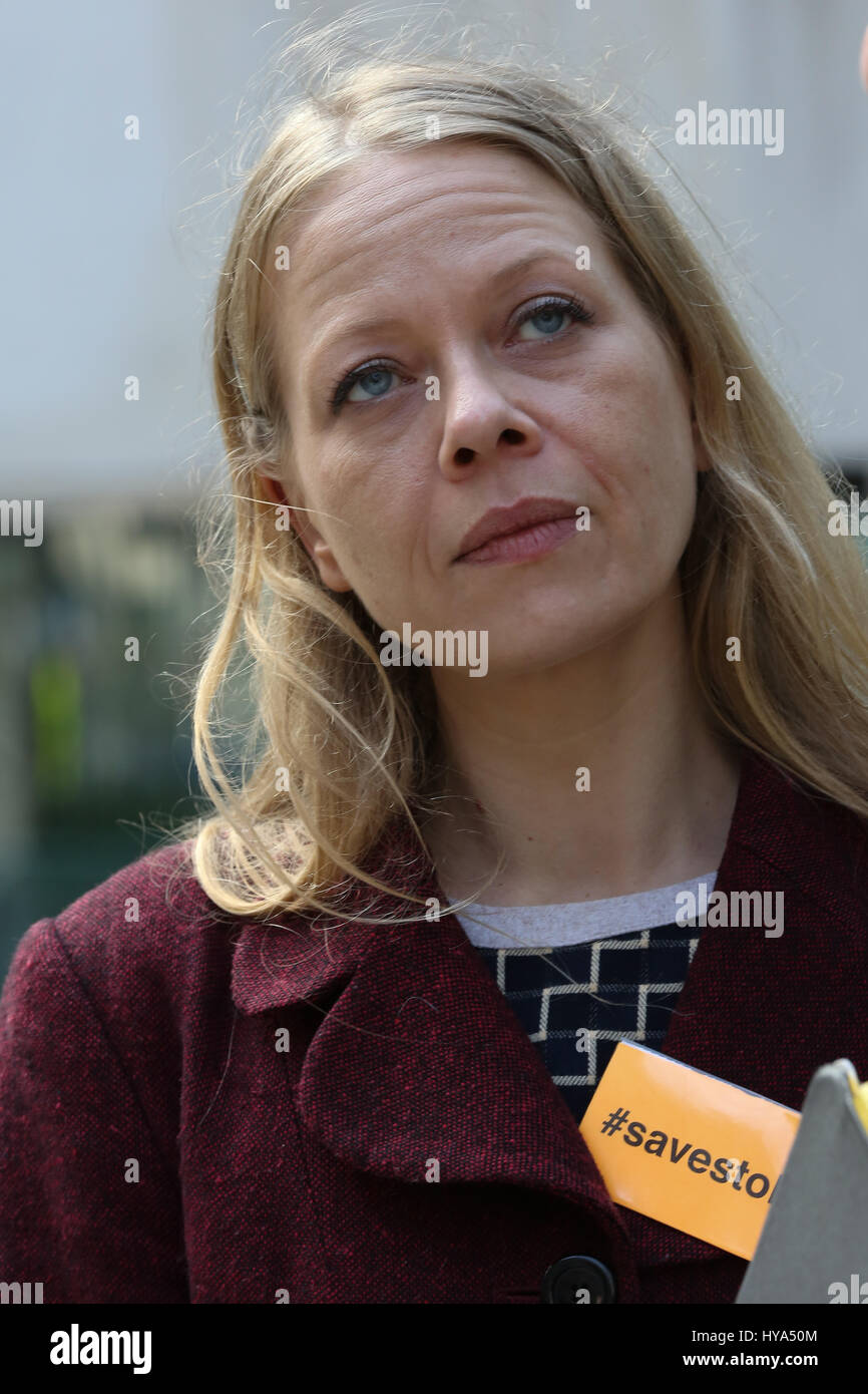 Sian berry hi-res stock photography and images - Alamy