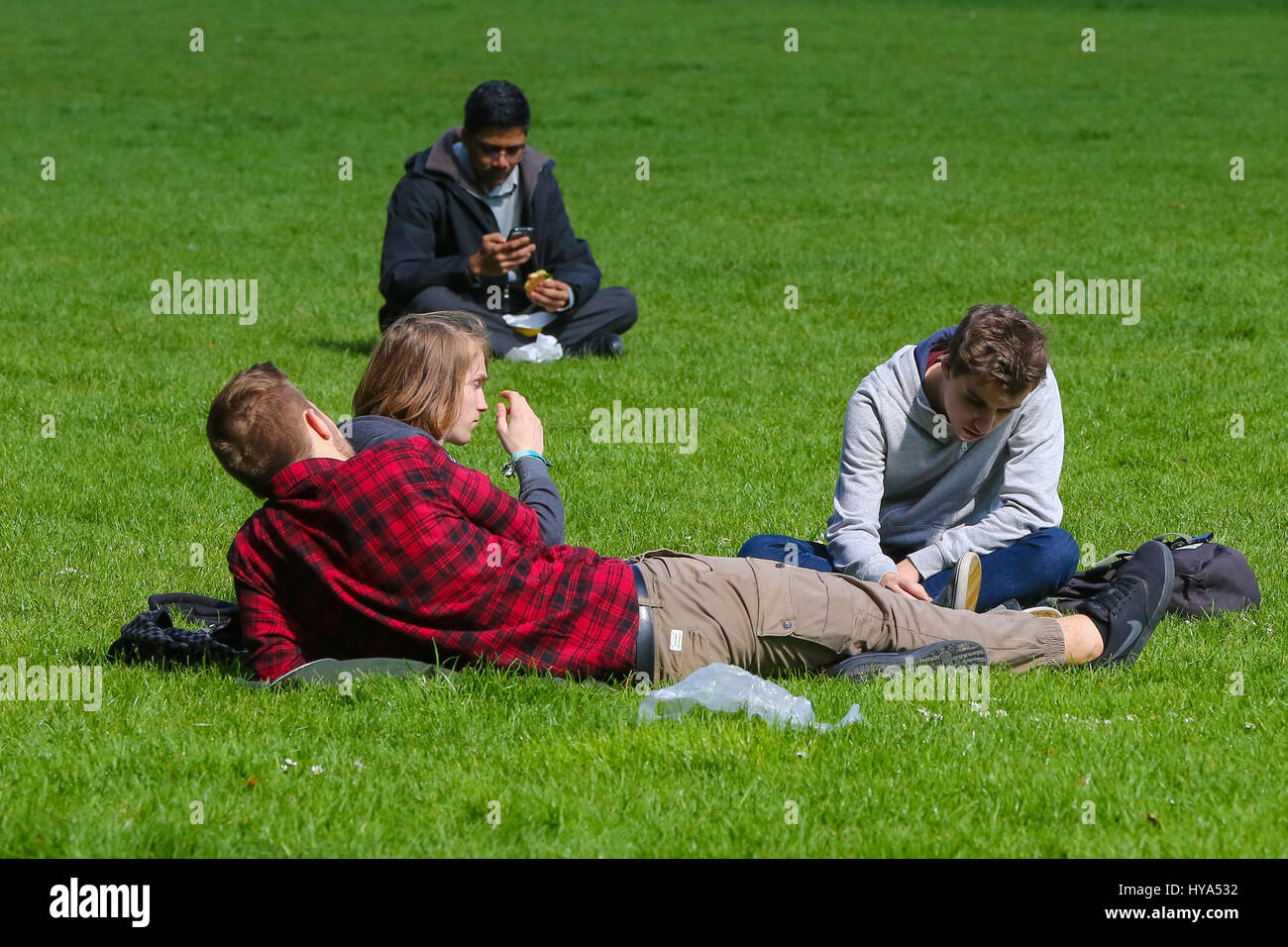 London Weather Pics High Resolution Stock Photography and Images - Alamy