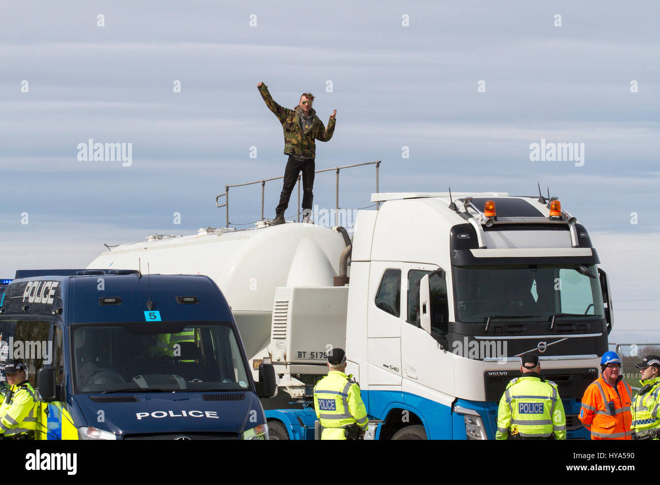 Blackpool, Lancashire, 3rd April 2017. Fracking Protesters at Little ...