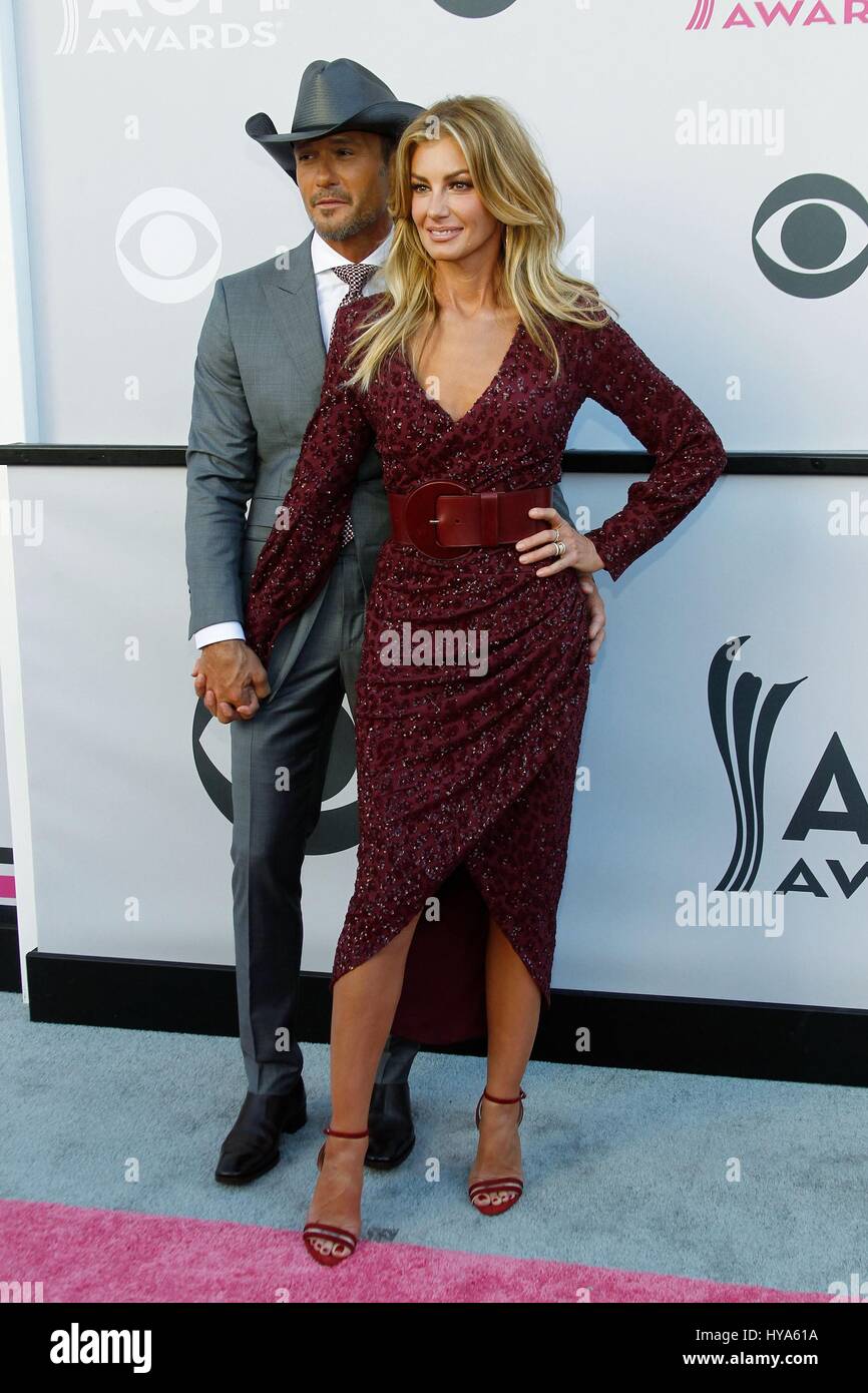 Las Vegas Nv Usa 2nd Apr 2017 Tim Mcgraw Faith Hill At Arrivals