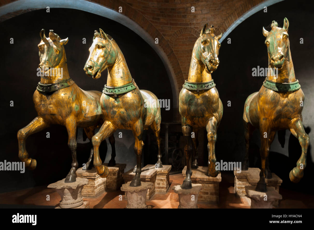 4 marks hi-res stock photography and images - Alamy