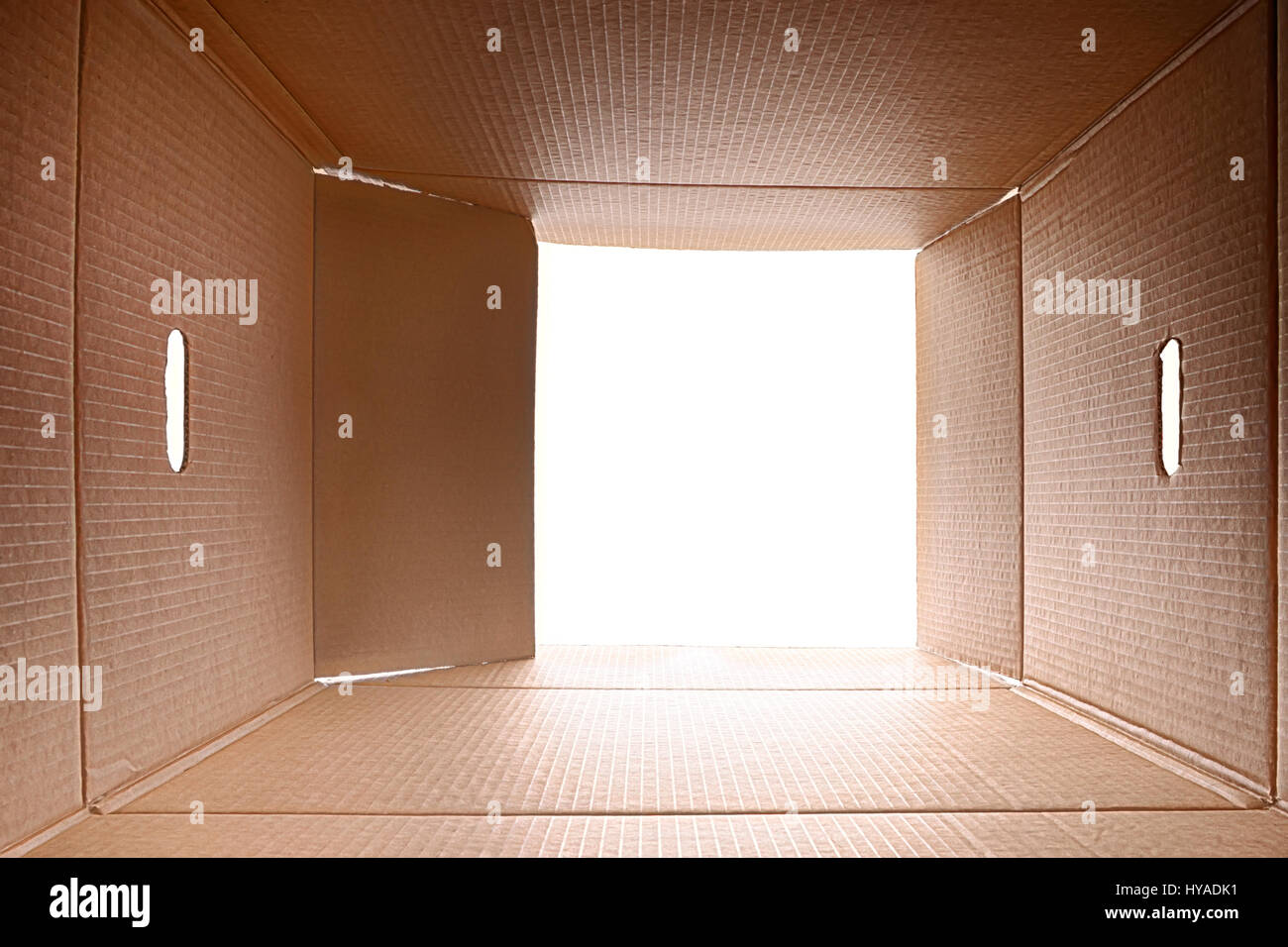 Light coming from box hi-res stock photography and images - Alamy