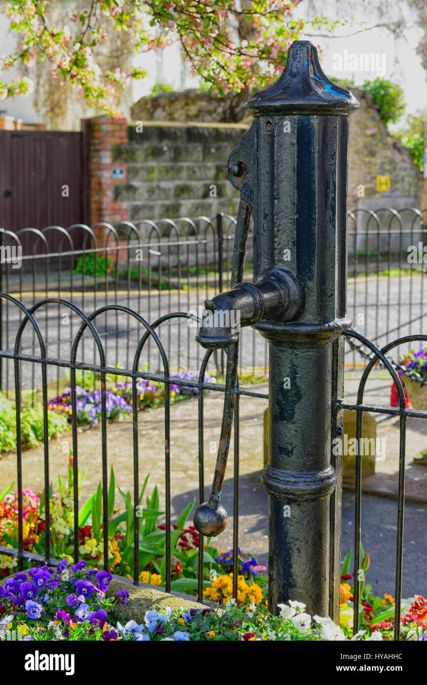 Village pump uk High Resolution Stock Photography and Images - Alamy