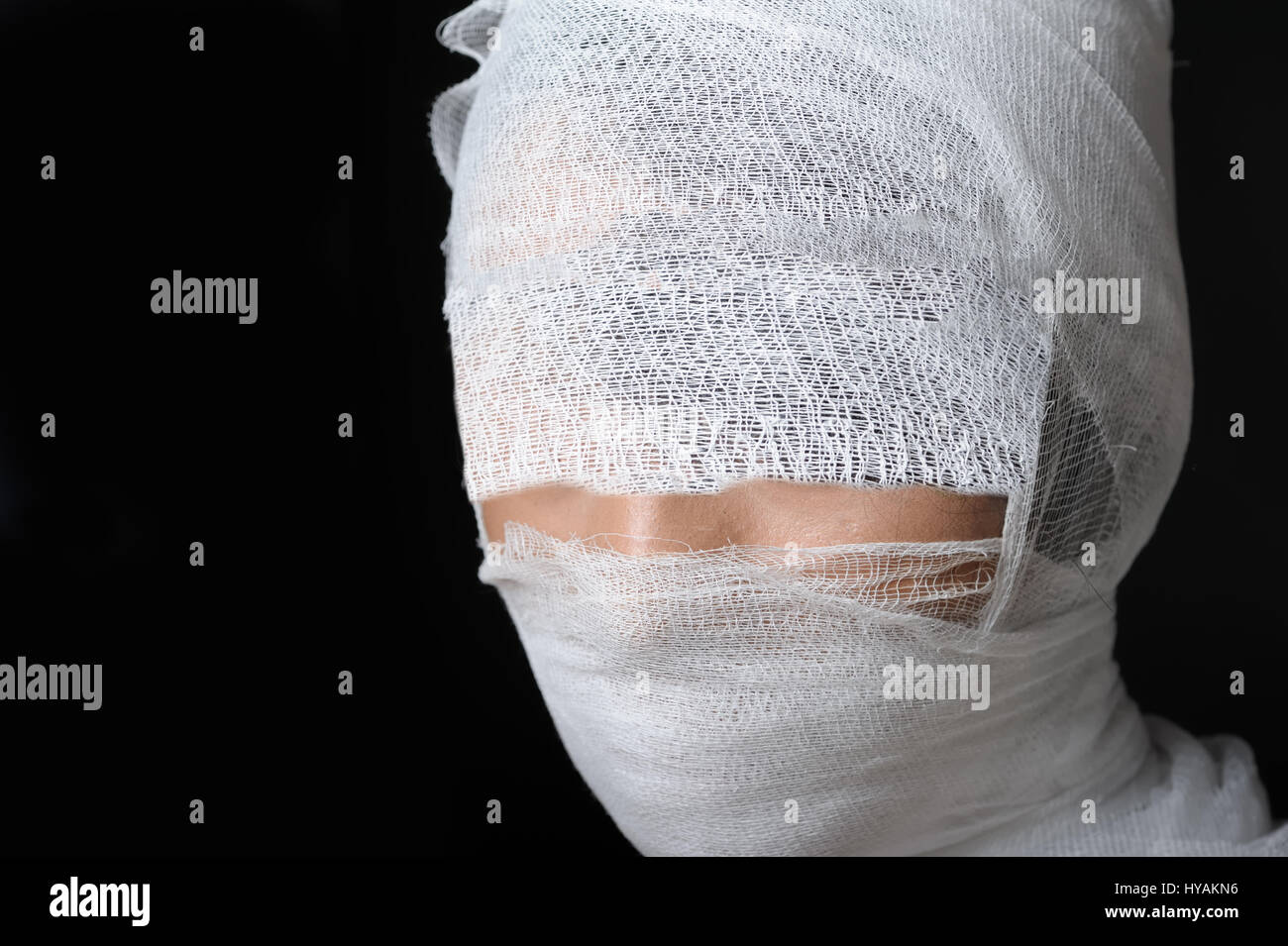 Bandaged face hi-res stock photography and images - Alamy