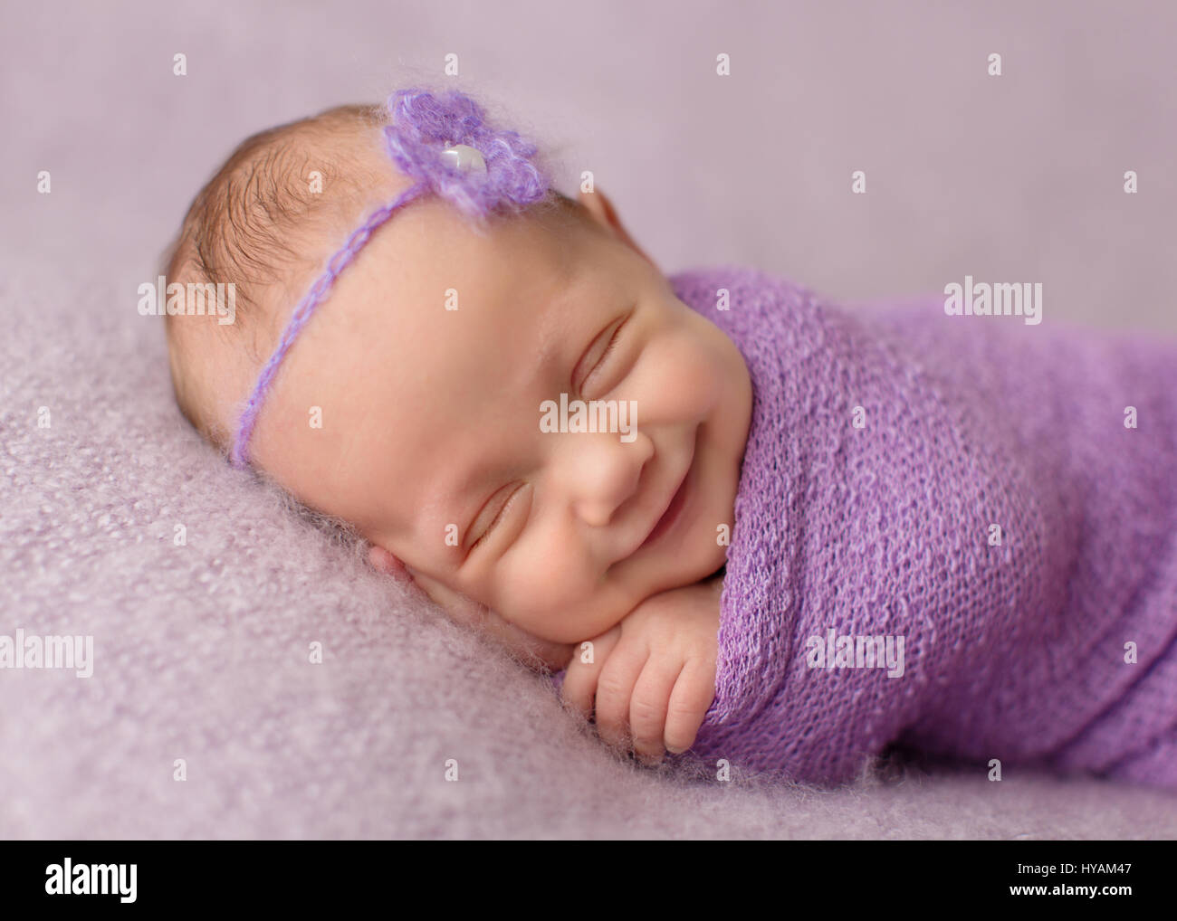 Sleeping angel pictures hi-res stock photography and images - Alamy