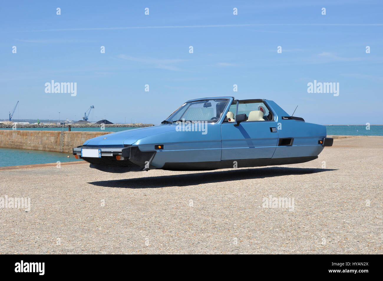Flying above the car hi-res stock photography and images - Alamy