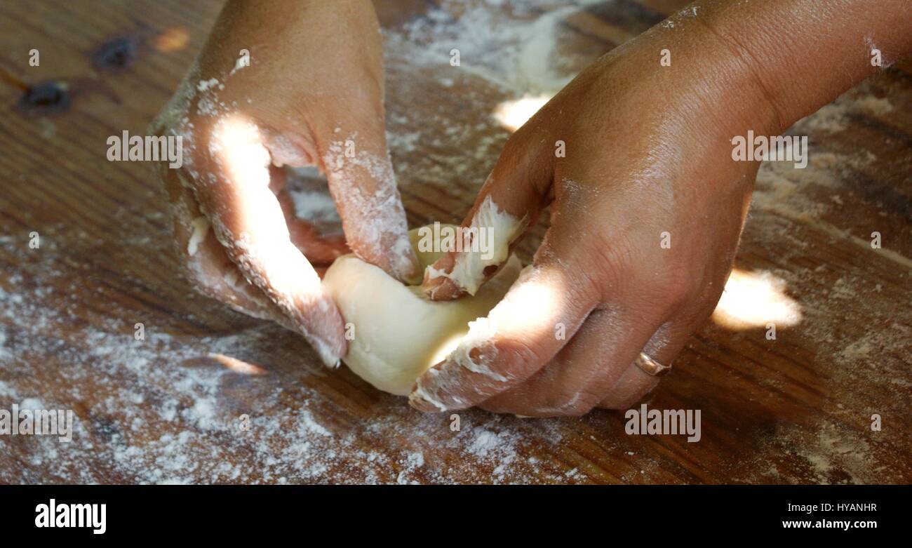 Hands Making Traditional Pie Stock Photo - Alamy