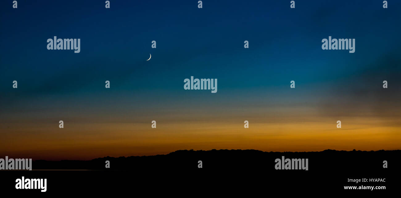 Waxing crescent moon hi-res stock photography and images - Alamy