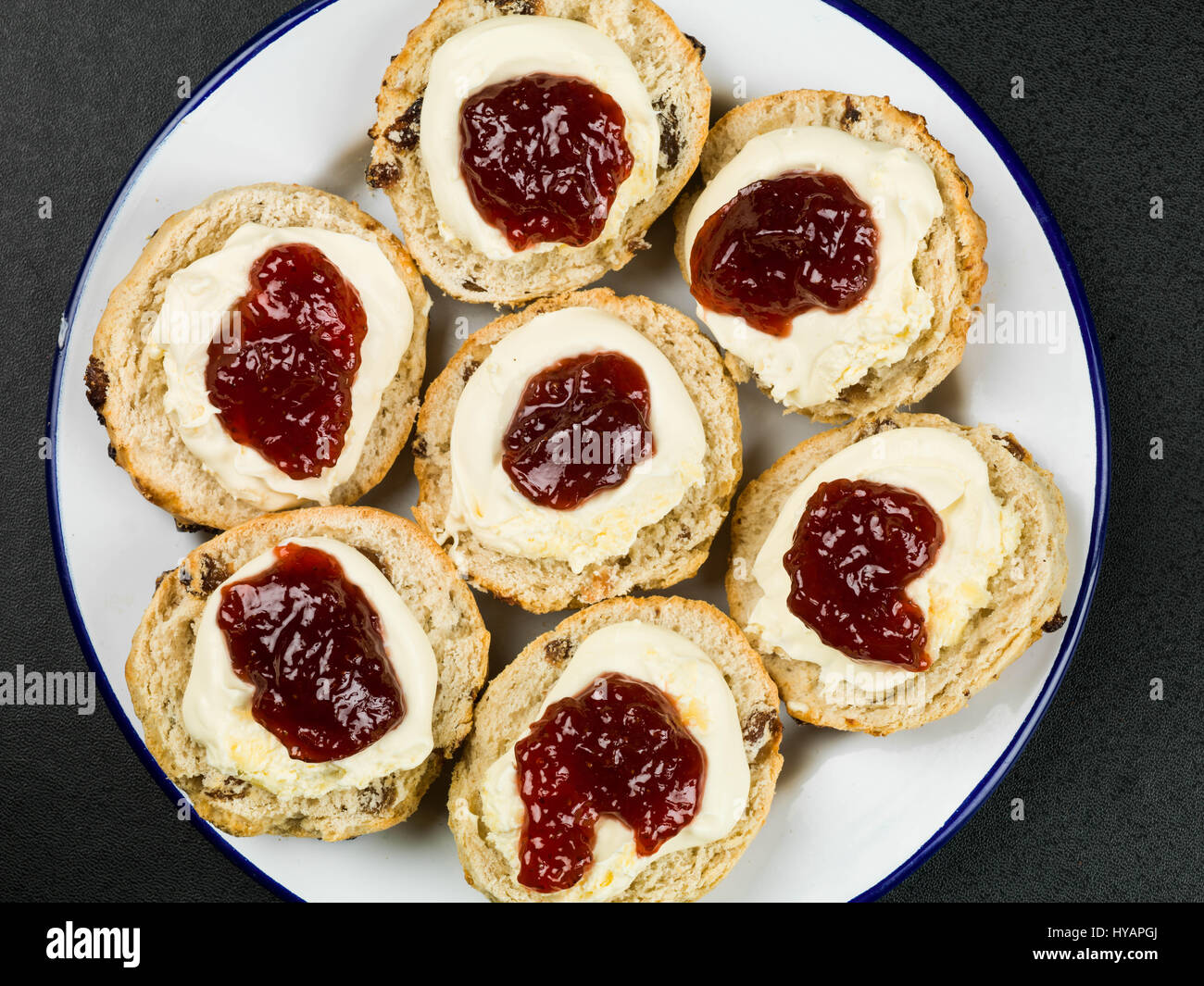 Scones strawberry jam clotted cream hi-res stock photography and images ...