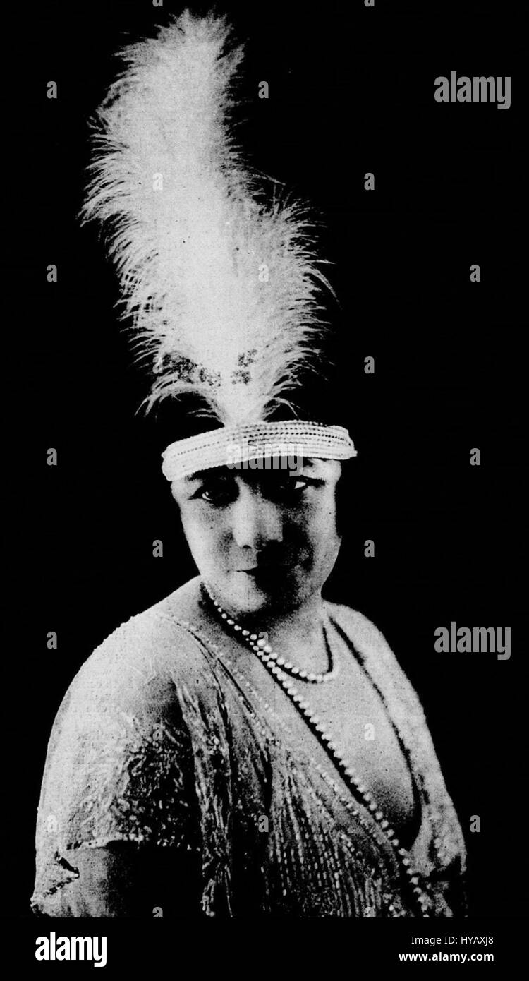 Cora Laparcerie was a French singer and actress known for her ...