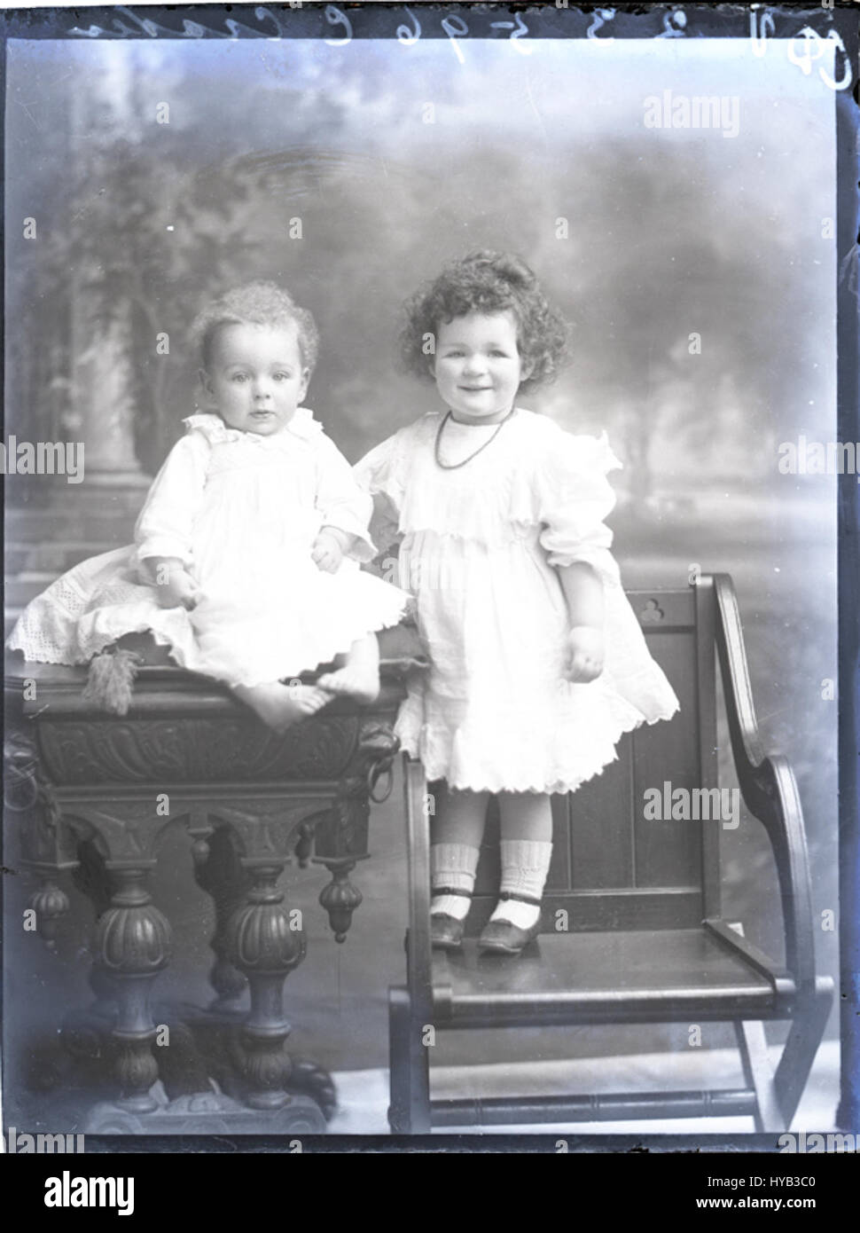 18 children hi-res stock photography and images - Alamy