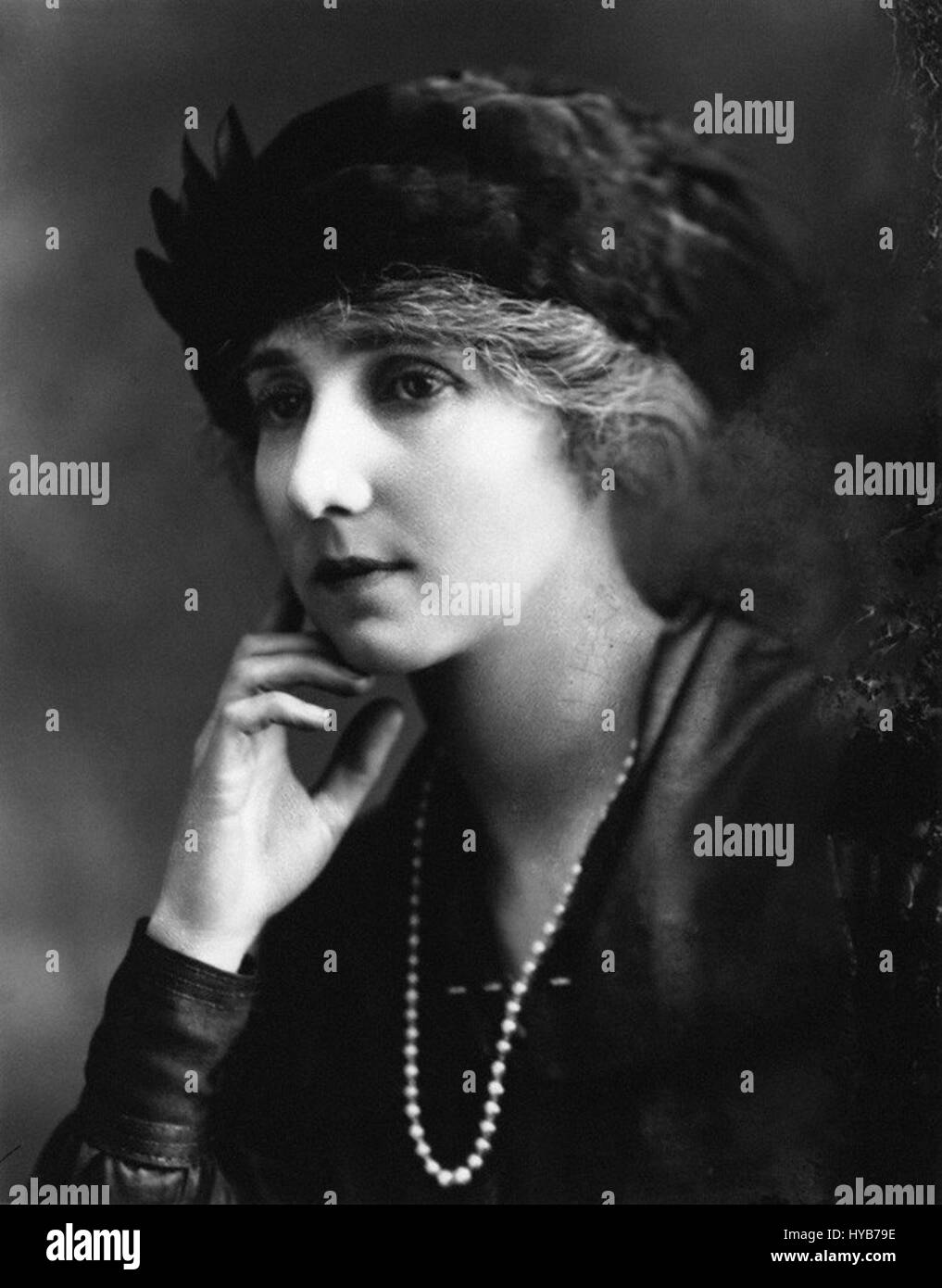 Noblewoman lineage Black and White Stock Photos & Images - Alamy