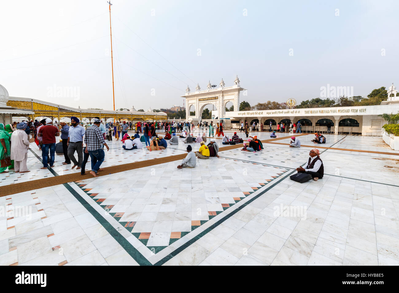 Gurudwara gate hi-res stock photography and images - Alamy