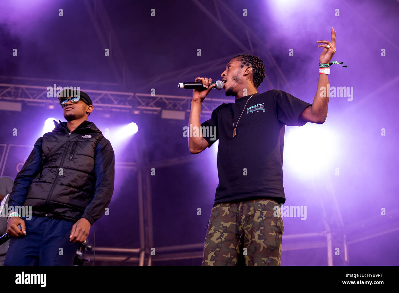Rap battle hi-res stock photography and images - Alamy