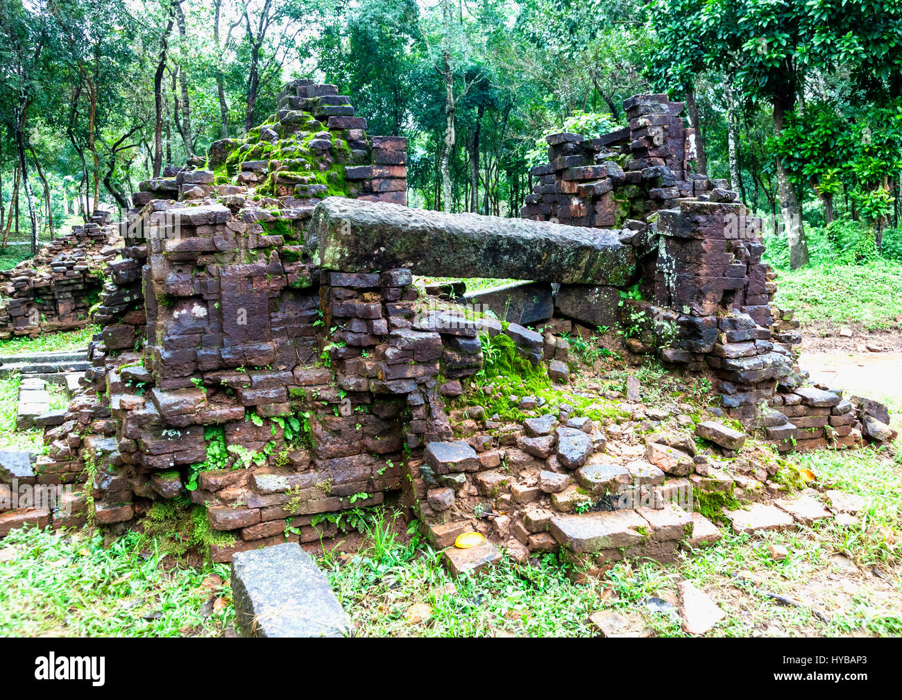 Ruined temple hi-res stock photography and images - Alamy